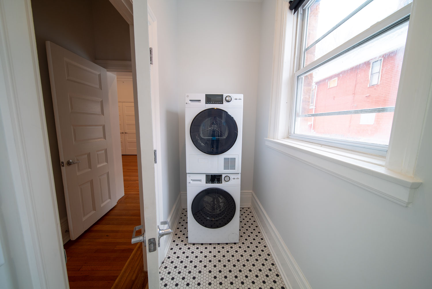 The George Lewis Apartments At 197 - Sinatra & Co.